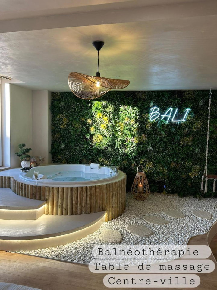 Nuit à Bali Clim Jacuzzi Et Wi-fi - Suite Bali - Arras