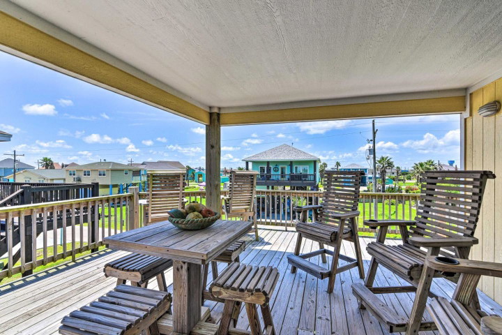 Walk To Crystal Beach - 'Just Lei'n Low' Retreat -
