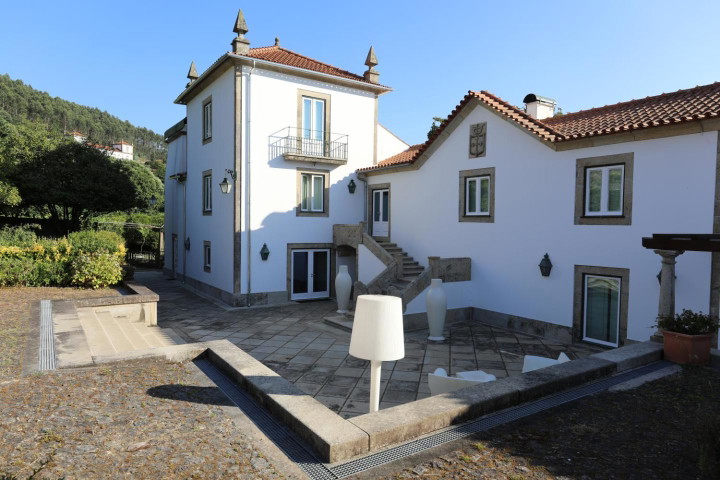 Casa Dos Macieis - Entire Main House, Entire Guesthouse Or Separate Wing Of Main House - Camino Santiago Direct Access & Optional Agritourism - Ponte de Lima