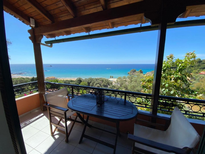 Papadatos Apts With Amazing View - 5mins From The Beach - Korfoe
