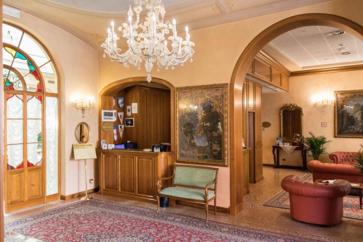Phi Hotel Dei Medaglioni - Reggio Emilia