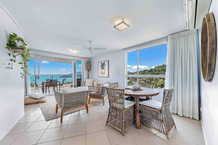 Three B Airlie 2 Bedroom Unit Seaviews & Pool - Whitsundays