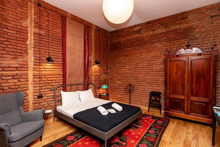 Stylish 1br Apt Close To Rustaveli Avenue - By Wehost - Tbilisi