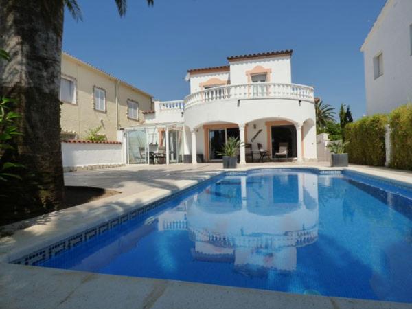 Cap Ras - Palau-saverdera