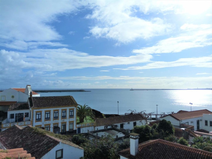 Janelas Da Praia - Azores