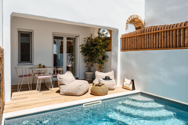 Sunday Luxury Suites - Naxos