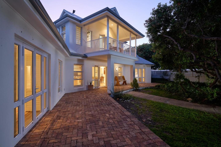 Perlemoen House A Stone's Throw From The Ocean - Onrus