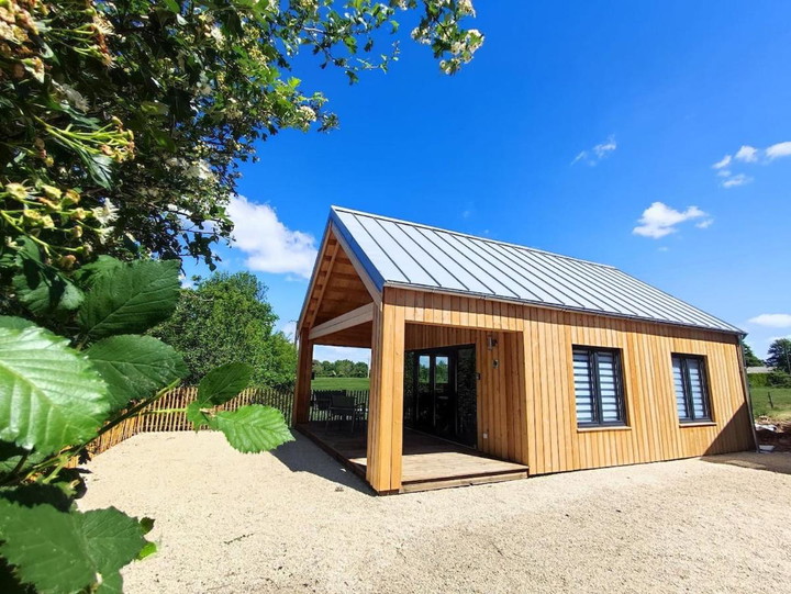 Le Chalet De Joyce Spa Et Piscine - Jullouville