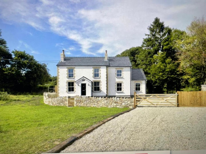 The House On The Common - Bridgend