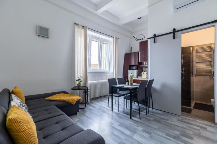 Central Budapest Apartment Walk To Attractions - Budapeszt