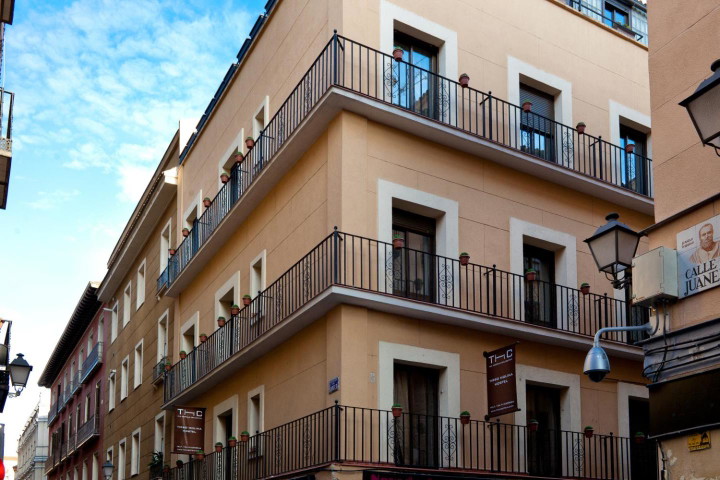 Thc Tirso Molina Hostel - Spain