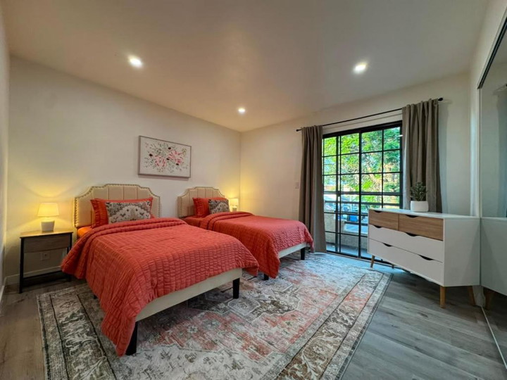 Pico Robertson 2 Bedroom 2 Bath King Bed Free Parking Near Rodeo Dr - West Hollywood