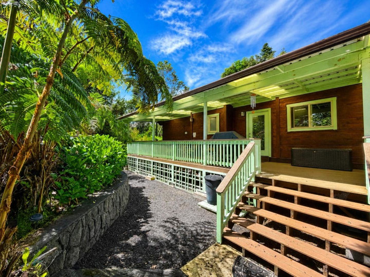 Beautiful Volcano Getaway With Hot Tub Near National Park - Volcano, HI