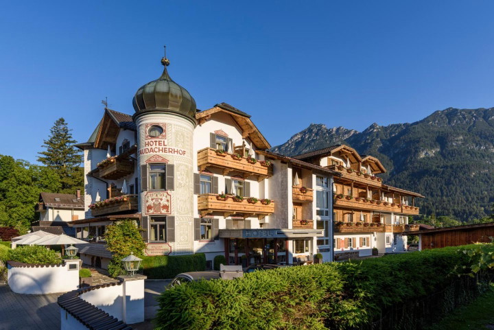 Staudacherhof In Garmisch-partenkirchen I Blick Aufs Zugspitzmassiv I Einzigartige Bayurvida Küche - Upper Bavaria