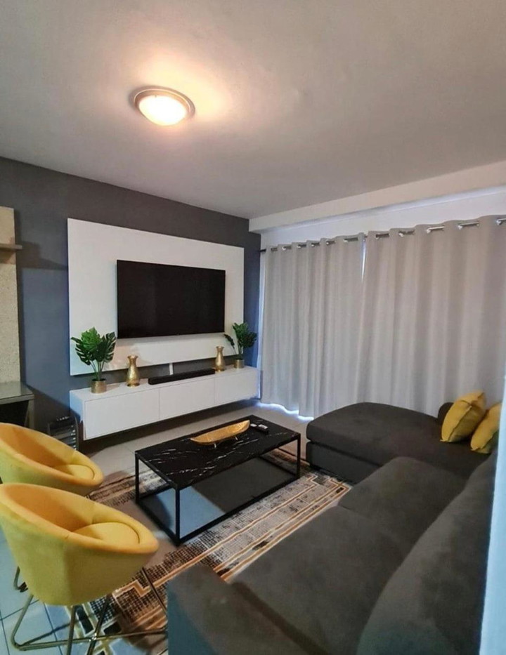 Modern 2 Bed 1 Bath Apt With Complex Pool - Midrand