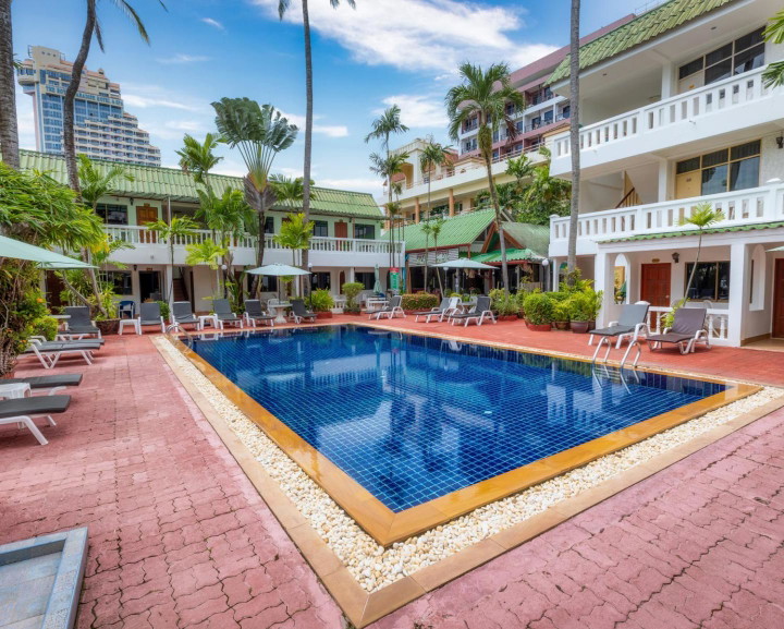 The Expat Hotel Patong - Karon Beach