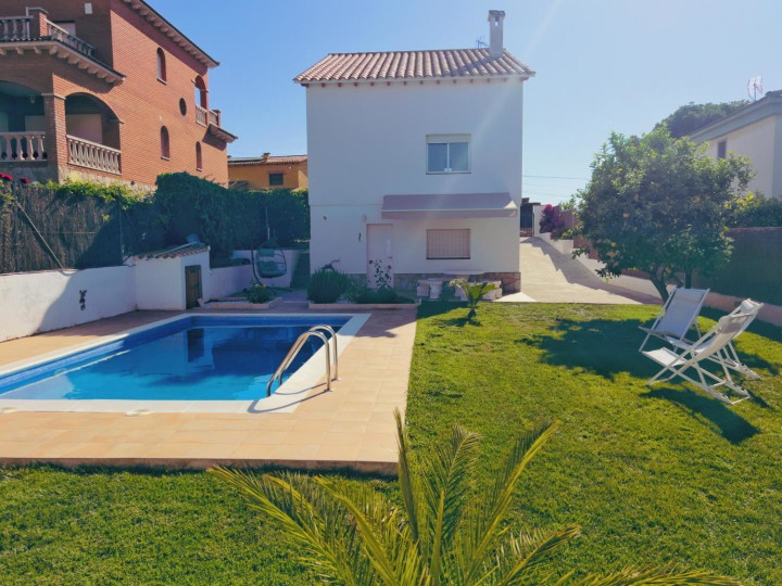 Casa Blanca - Cunit