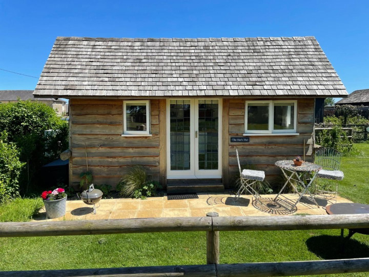 The Hat's Hut - Oxfordshire