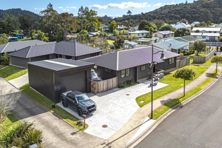 The Bach - Coromandel