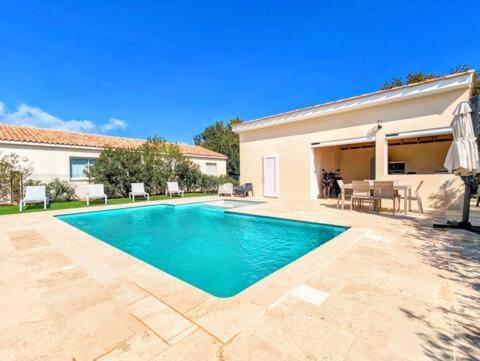 Villa T4 - Piscine - Wifi - Clim - Boulodrome - Plage à 170m - Le Grau d'Agde