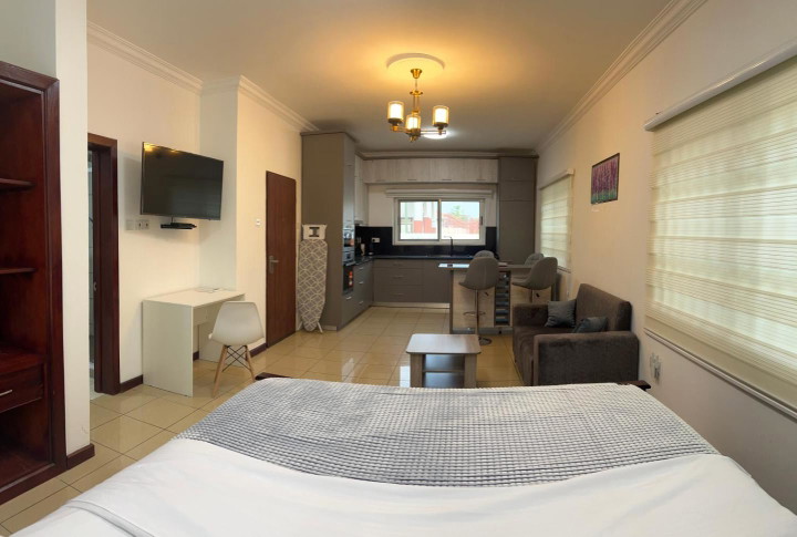 Premium - Accra