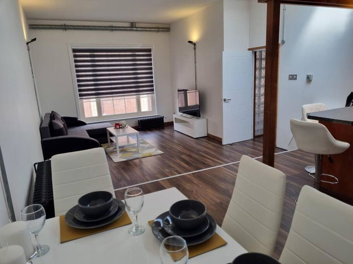 Modern And Spacious Two Bedroom Apartment - Ipswich, UK
