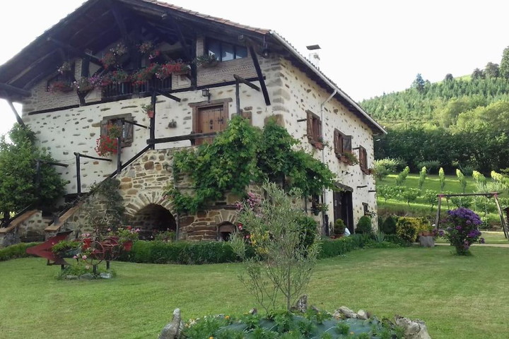 Caserio Vasco Con Piscina Y Barbacoa - Pays basque