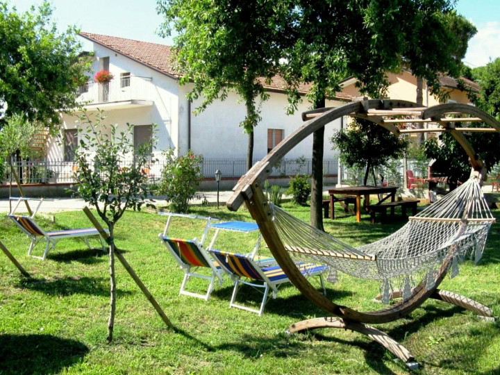 Sunny Coastal Apartment - Cesenatico