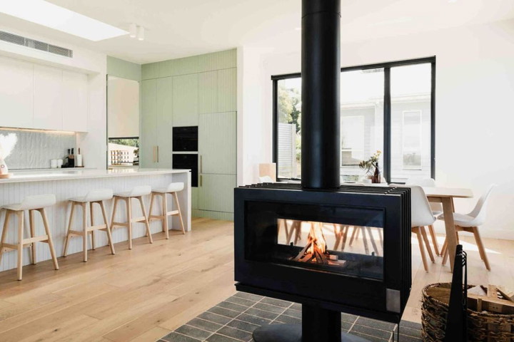 La Bella Beach House-sleeping 9, Wood Fire, Aircon - Point Lonsdale