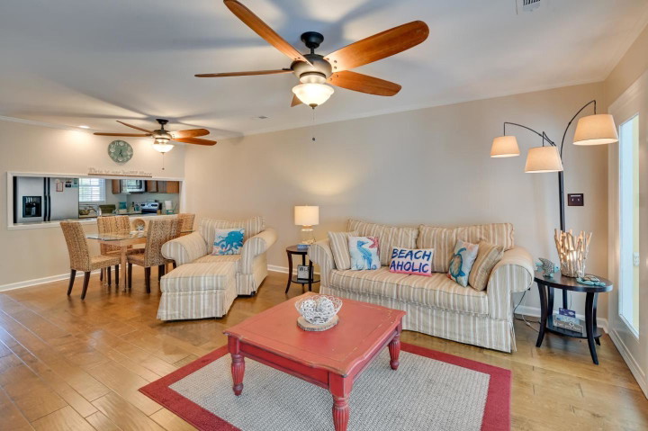 Coastal Vacation Rental - 2 Mi To Huntington Beach - South Carolina