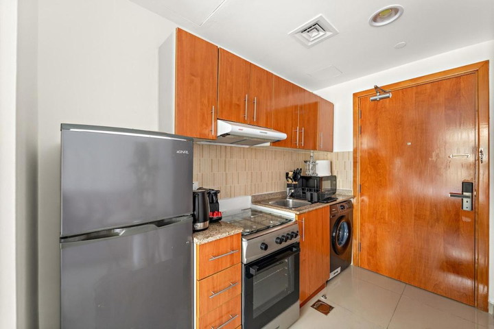 First Class Studio Cozy & Chic Retreat - Dubai