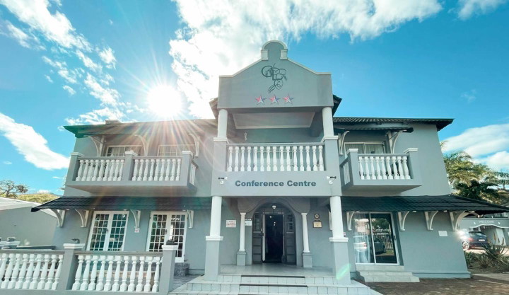 George Lodge International - Victoria Bay