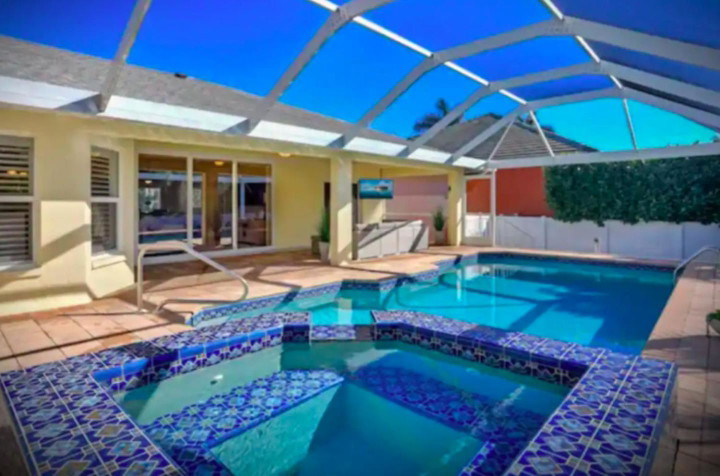 4br Beach House Pool & Jacuzzi Beach Access - Marco Island, FL