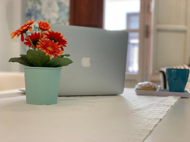 Sevillebnb Group- Cathedral Area Studio, Parking Optional - Sevilla