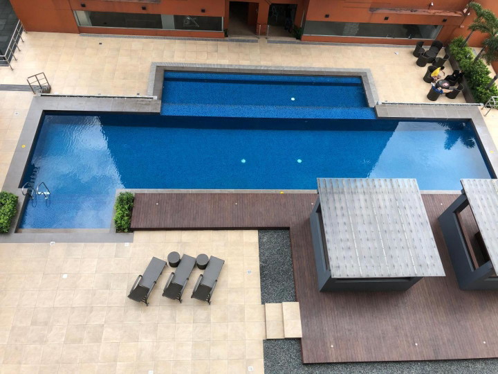 A Home With A View, 1 Bdrm With Balcony And Netflix Access - Quezon City