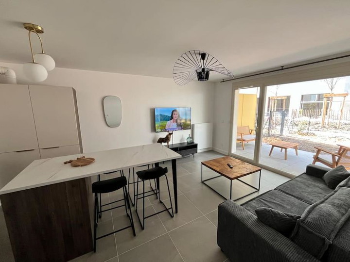 Pépite Suites - Refuge En Ville - Appart Cosy Avec Garage Privé - Annecy