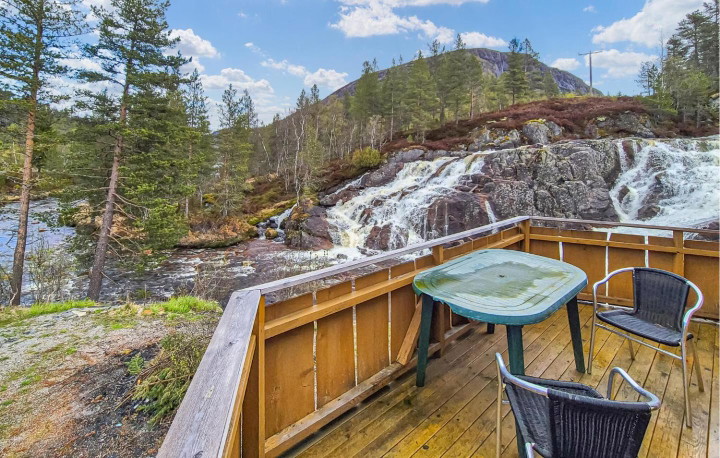 Nice Apartment In Tjørhom With Sauna - Norway