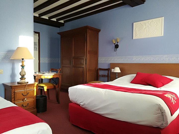 Hostellerie Saint Martin- Logis Hôtel Et Restaurant - Normandy