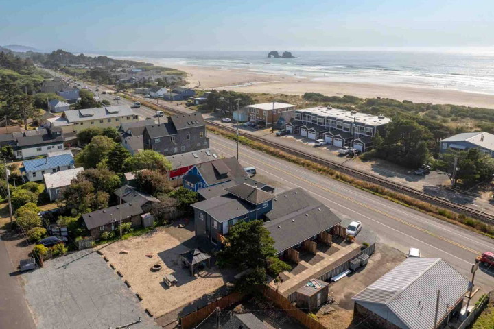 Cottages At Rockaway Beach Estate - Rockaway Beach, OR