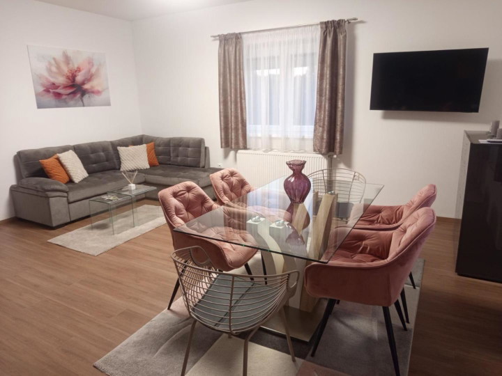 President Apartmanház - Nincs Szomszéd - Egy Időben,egy Társaság - - Békéscsaba