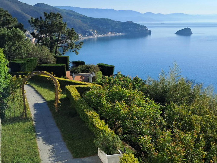 Villa Aga - Vado Ligure