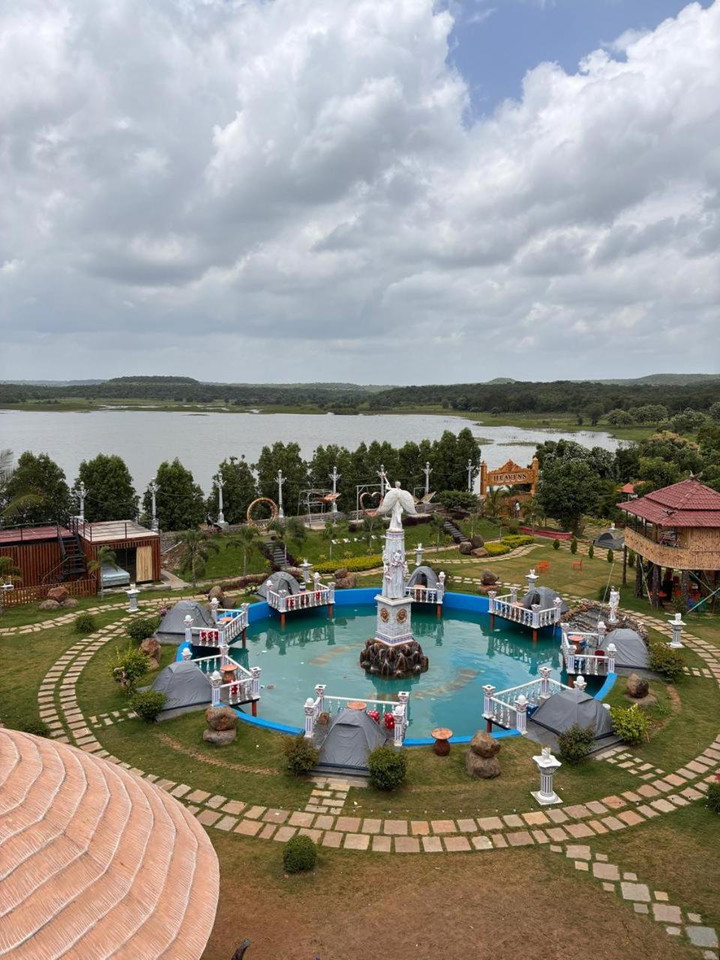 Heavens Luxury Lake View Resort - Telangana