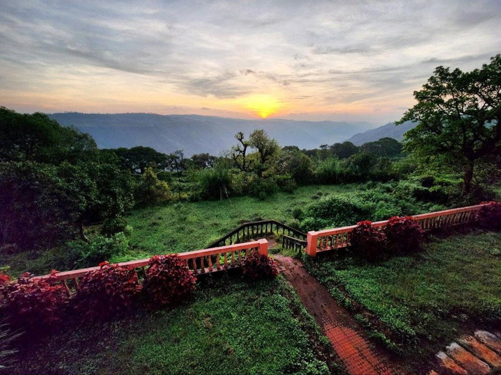Holiday Stay - Mahabaleshwar