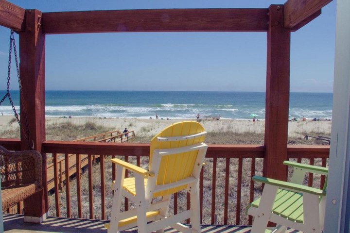 Ocean Breeze, Beautiful Ocean Front Townhome - Bald Head Island, NC