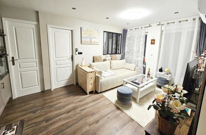 Apartment - Sleeps 4 - Balcony - Near Metro Stn - Chevilly-Larue