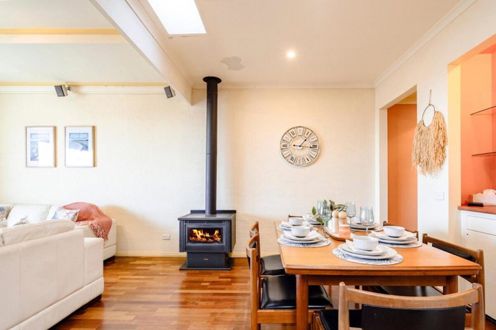 Beachley - Central Ocean Grove - Gas Fire - Games! - 레오폴드