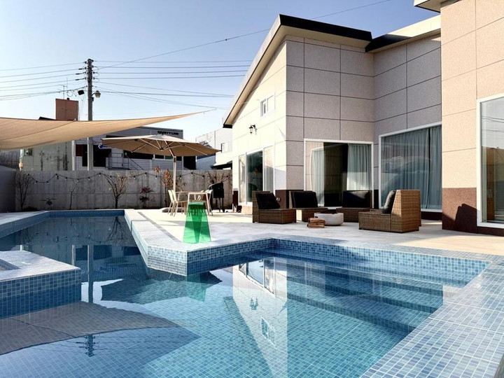 Chilgok Pool Villa Dongmyeong Il Bak - Daegu