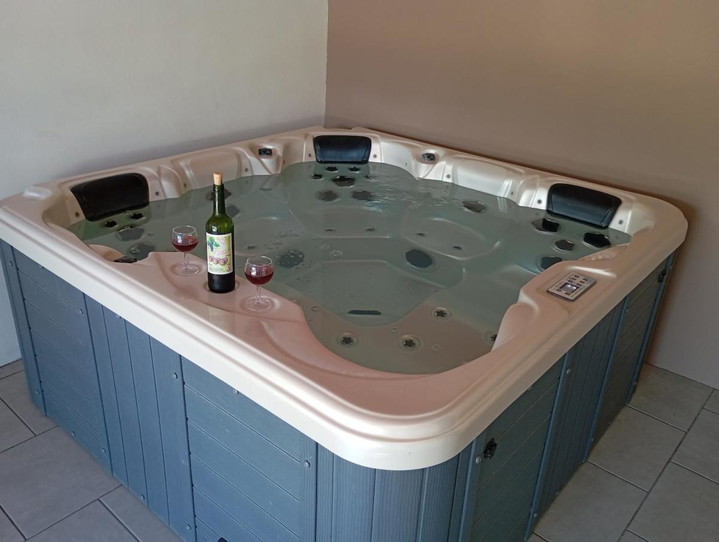 La Kaz Nono Cilaos Avec Jacuzzi, Ping Pong, Pétanque - Reunion