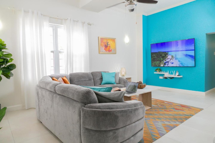 Choose To Be Happy At The Westbury 2-br Accessible - Jamaica