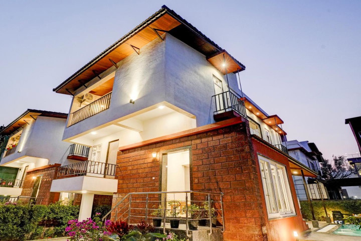 Elivaas Signature 3 Bhk Aamy Villa With Pvt Pool & Garden - Lonavla